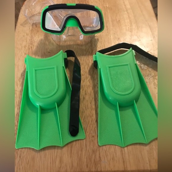 Source Unknown | Swim | Junior Children Mask Goggles Flippers Scuba ...